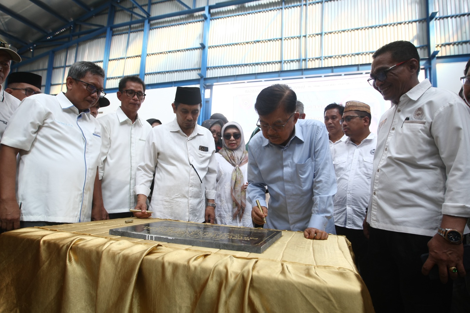 Hadirkan Wadah Penelitian, Yayasan Hadji Kalla Resmikan Workshop H ...
